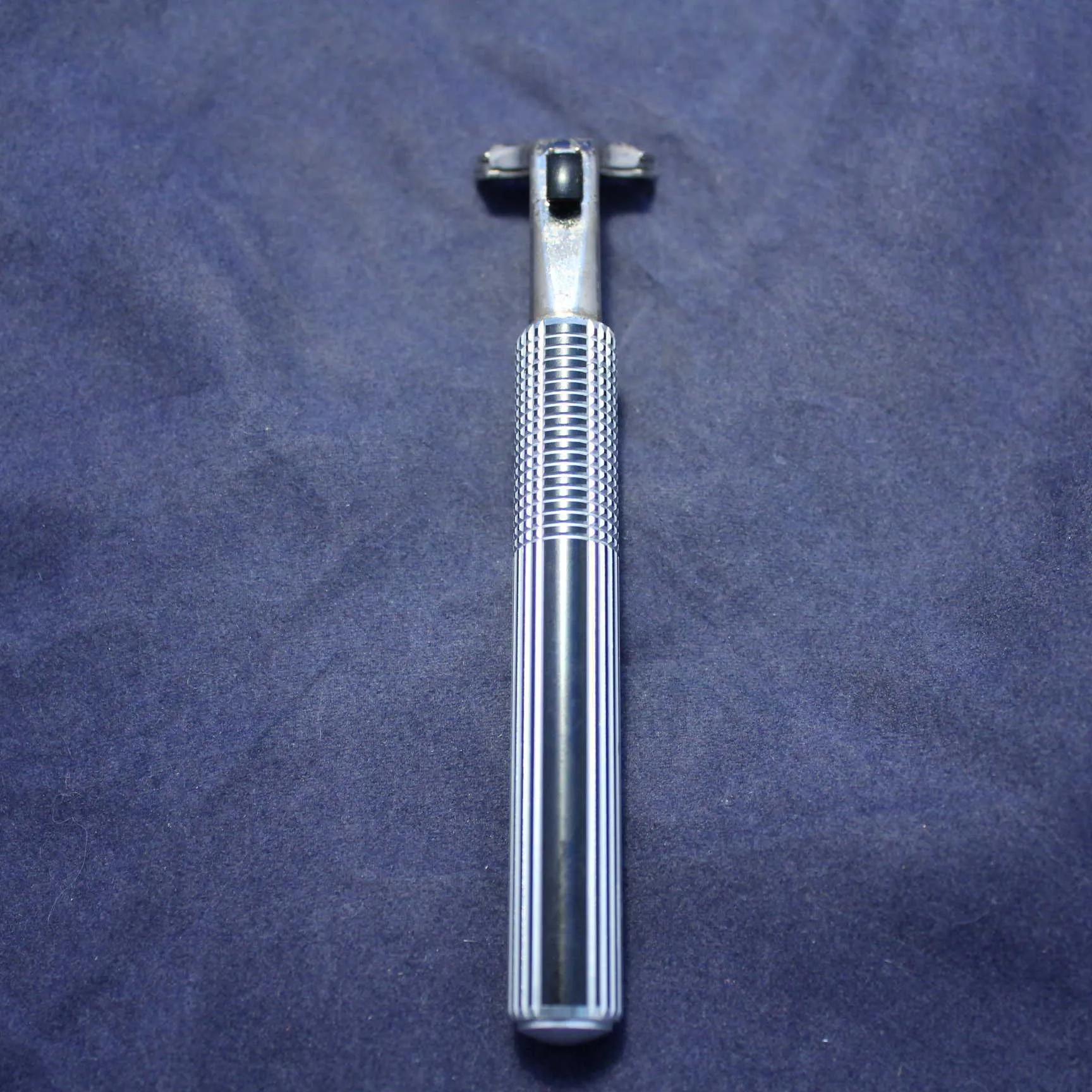 Vintage Gillette ATRA PLUS Black Razor Contour Plus N1 - Darwin Shaving