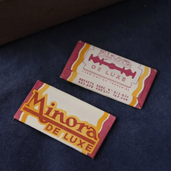 Vintage MINORA safety razor blades - Darwin Shaving