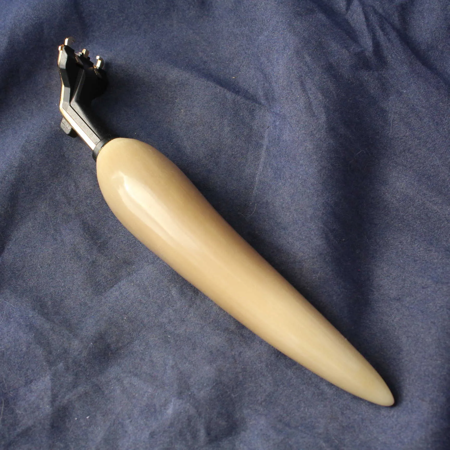 Vintage horn razor - Gillette Atra Contour compatible - Darwin Shaving